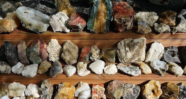 Beginner’s Guide to Rock Collecting and Geology