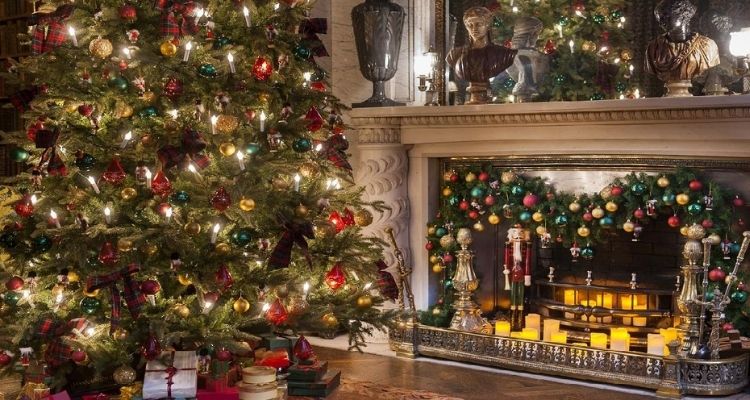 Celebrate Christmas in Style: The Top 10 Festive Stately Homes in England